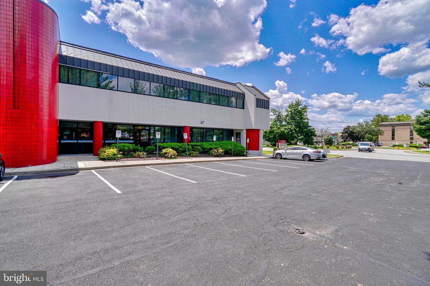 201 Milford Mill Rd, Pikesville, MD 21208 - MLS MDBC2130322 - Coldwell ...