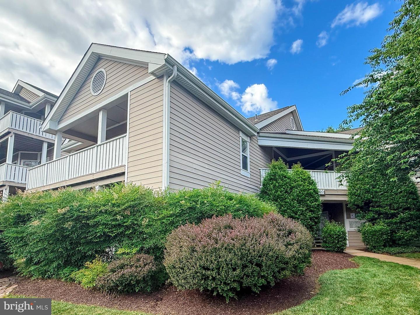 14320 Climbing Rose Way #203, Centreville, VA 20121 - MLS VAFX2243052 ...