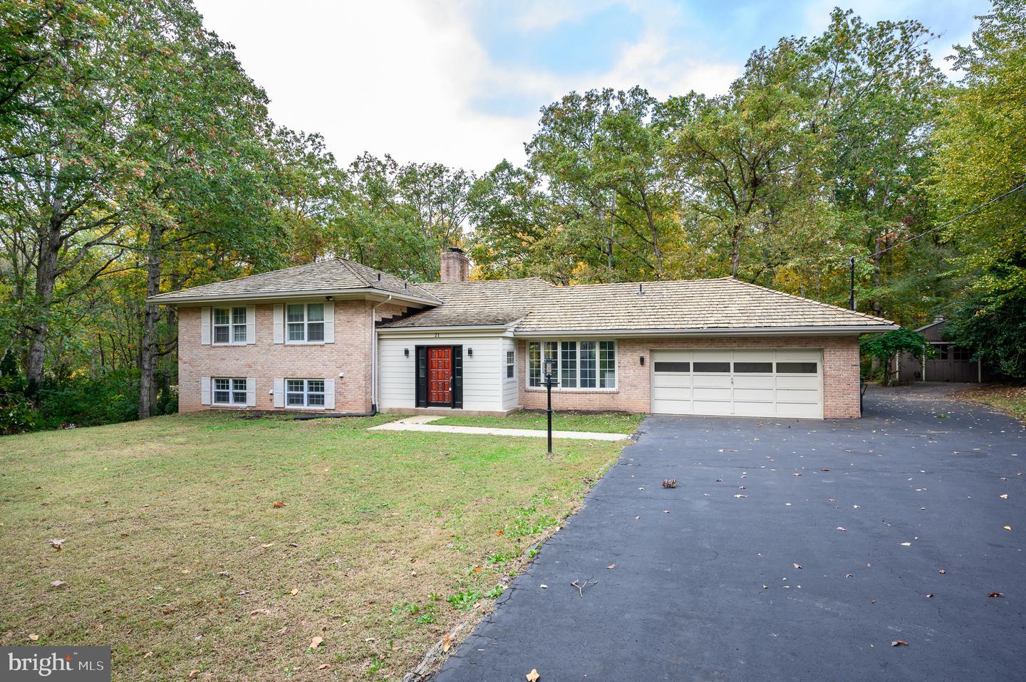 21 Cedar Dr, Sterling, VA 20164 - MLS VALO2087156 - Coldwell Banker