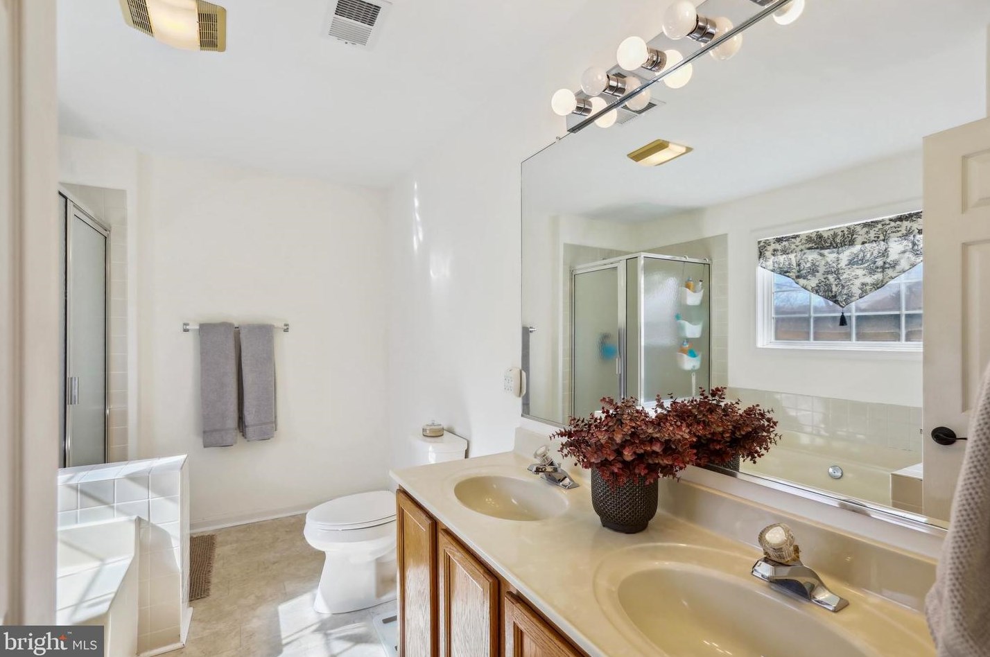 671 Aztec Dr, Martinsburg, WV 25405 owner and property records