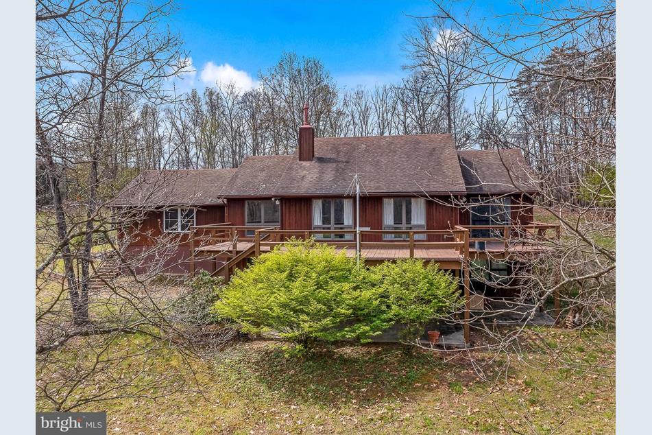 80 Spring Valley Ln, Berkeley Springs, WV 25411 - MLS WVMO2004264 ...