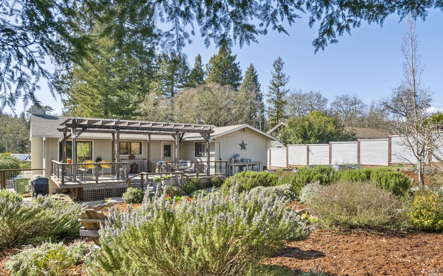 6233 Van Keppel Rd, Forestville, CA 95436 - MLS 323017039 - Coldwell Banker