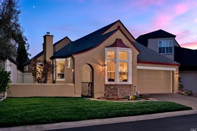 1917 Falcon Ridge Dr, Petaluma, CA 94954 - MLS 323040799 - Coldwell Banker