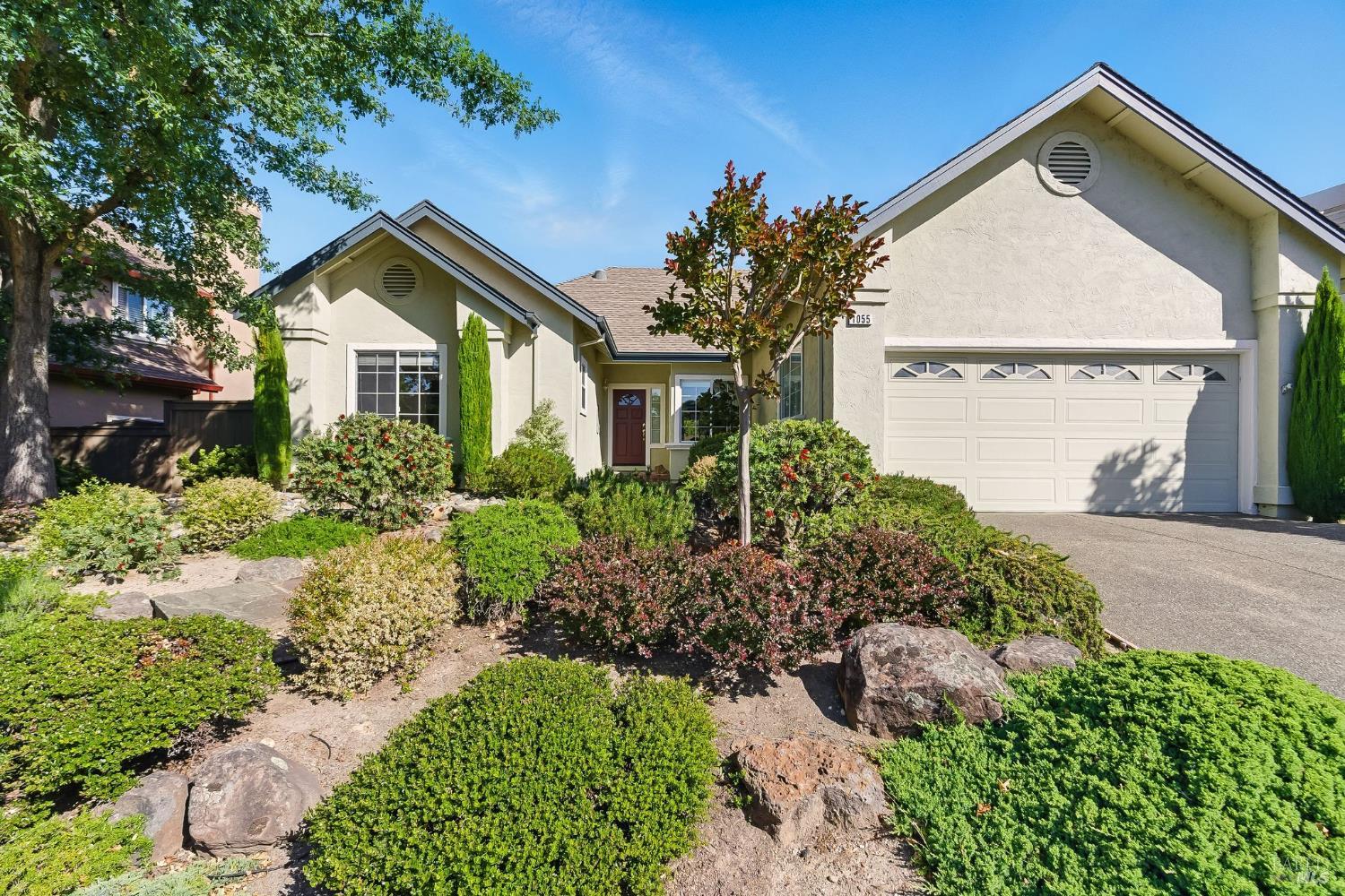 1055 Elsbree Ln, Windsor, CA 95492 - MLS 325047166 - Coldwell Banker