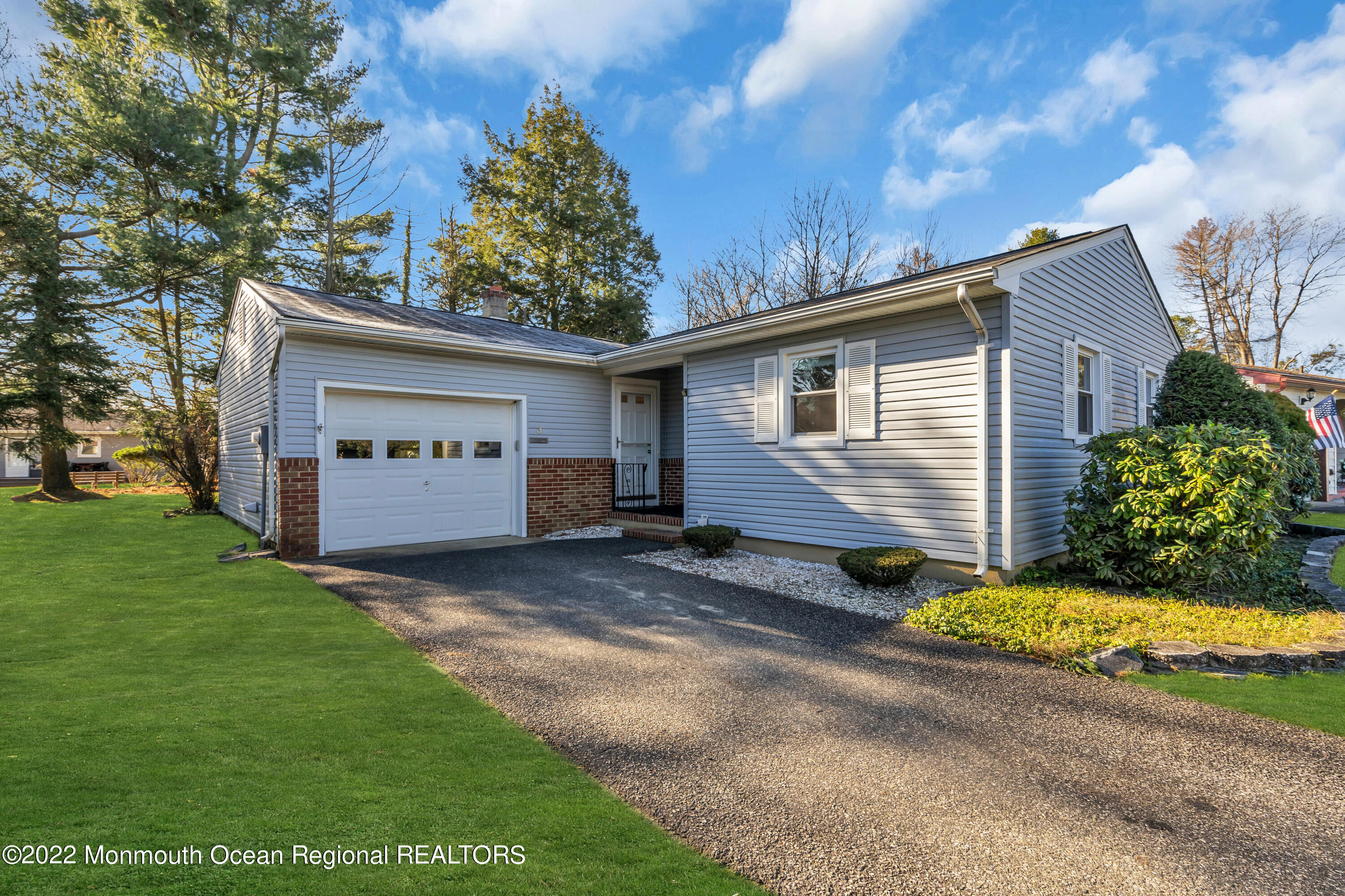 3 Brian Ct, Toms River Township, NJ 08757 - MLS 22237811 - Coldwell Banker