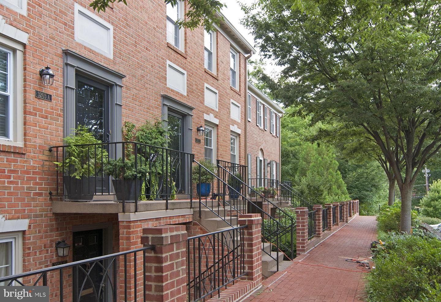 3203 Sutton Pl NW #A, Washington, DC 20016 - MLS DCDC2087746 - Coldwell ...