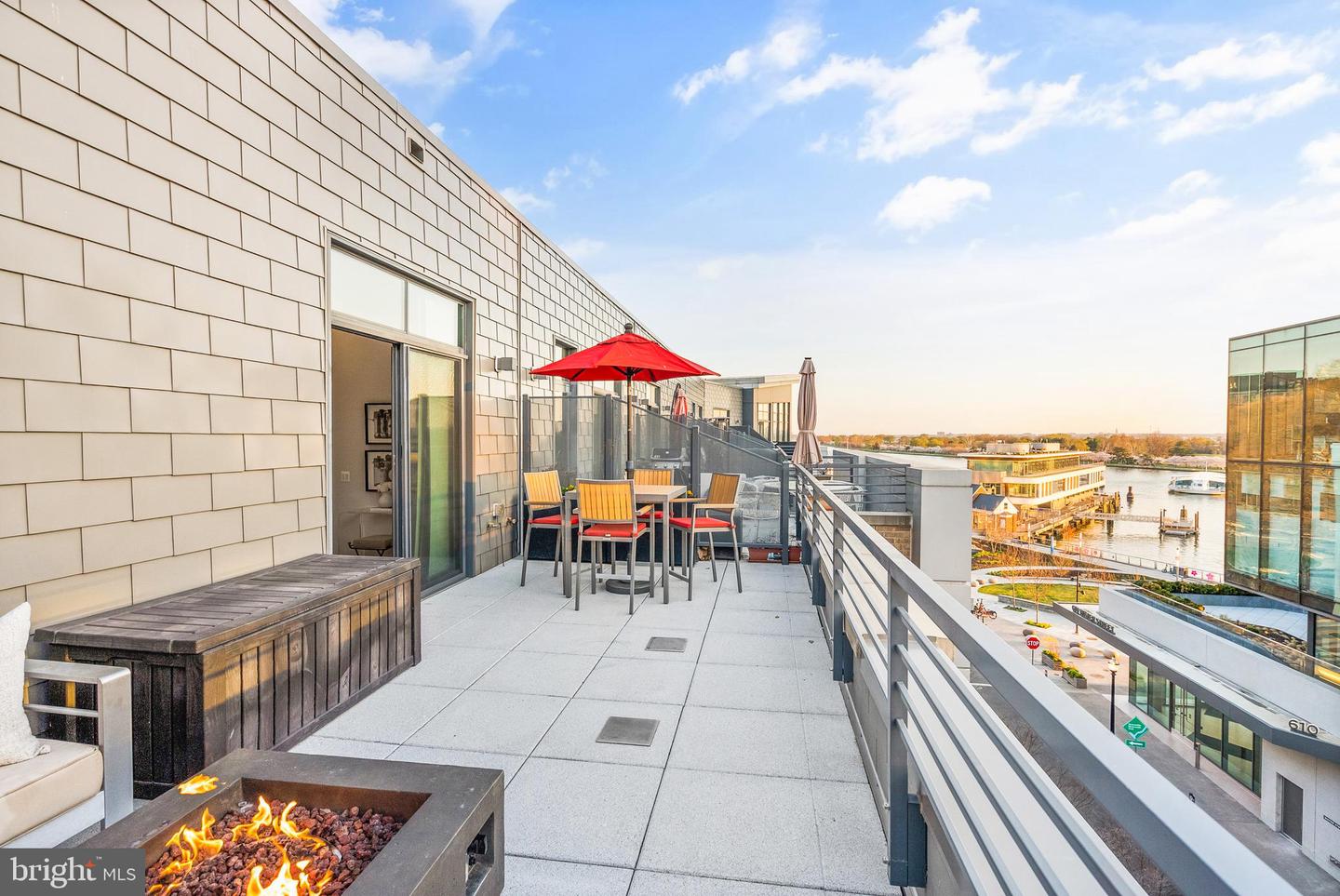 525 Water St SW #410, Washington, DC 20024 - MLS DCDC2090516 - Coldwell ...