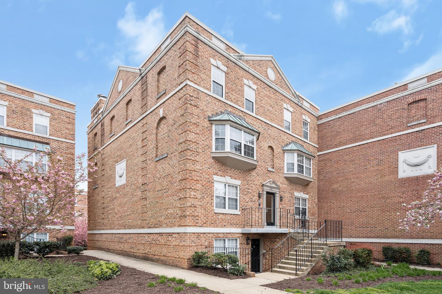 3627 38th St NW #304, Washington, DC 20016 - MLS DCDC2135750 - Coldwell ...