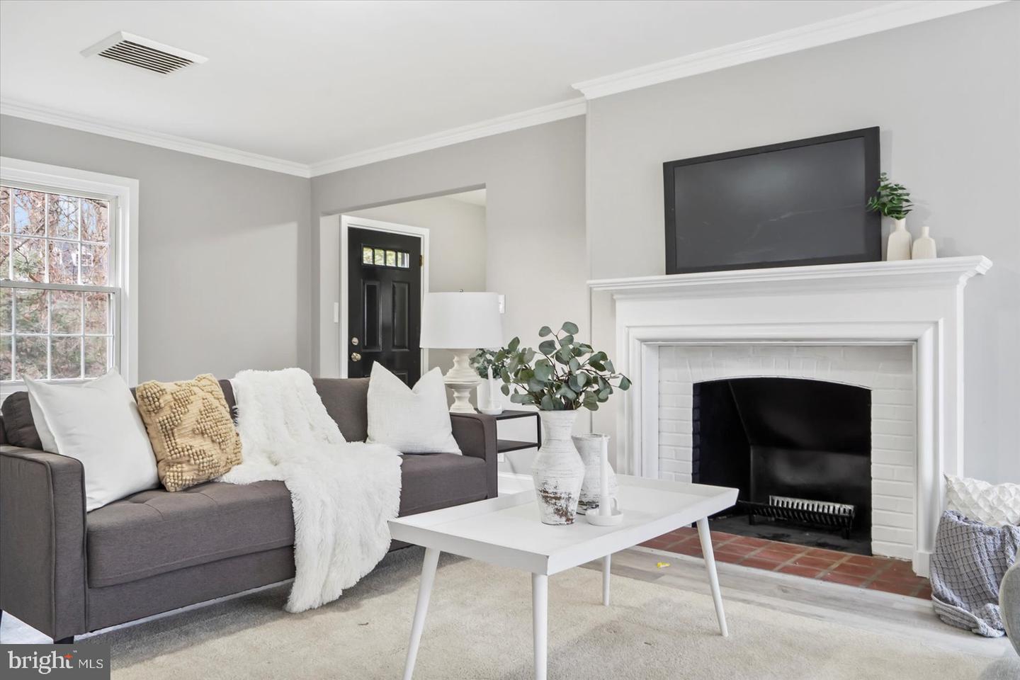 11311 Manor Rd, Glen Arm, MD 21057 - MLS MDBC2086906 - Coldwell Banker