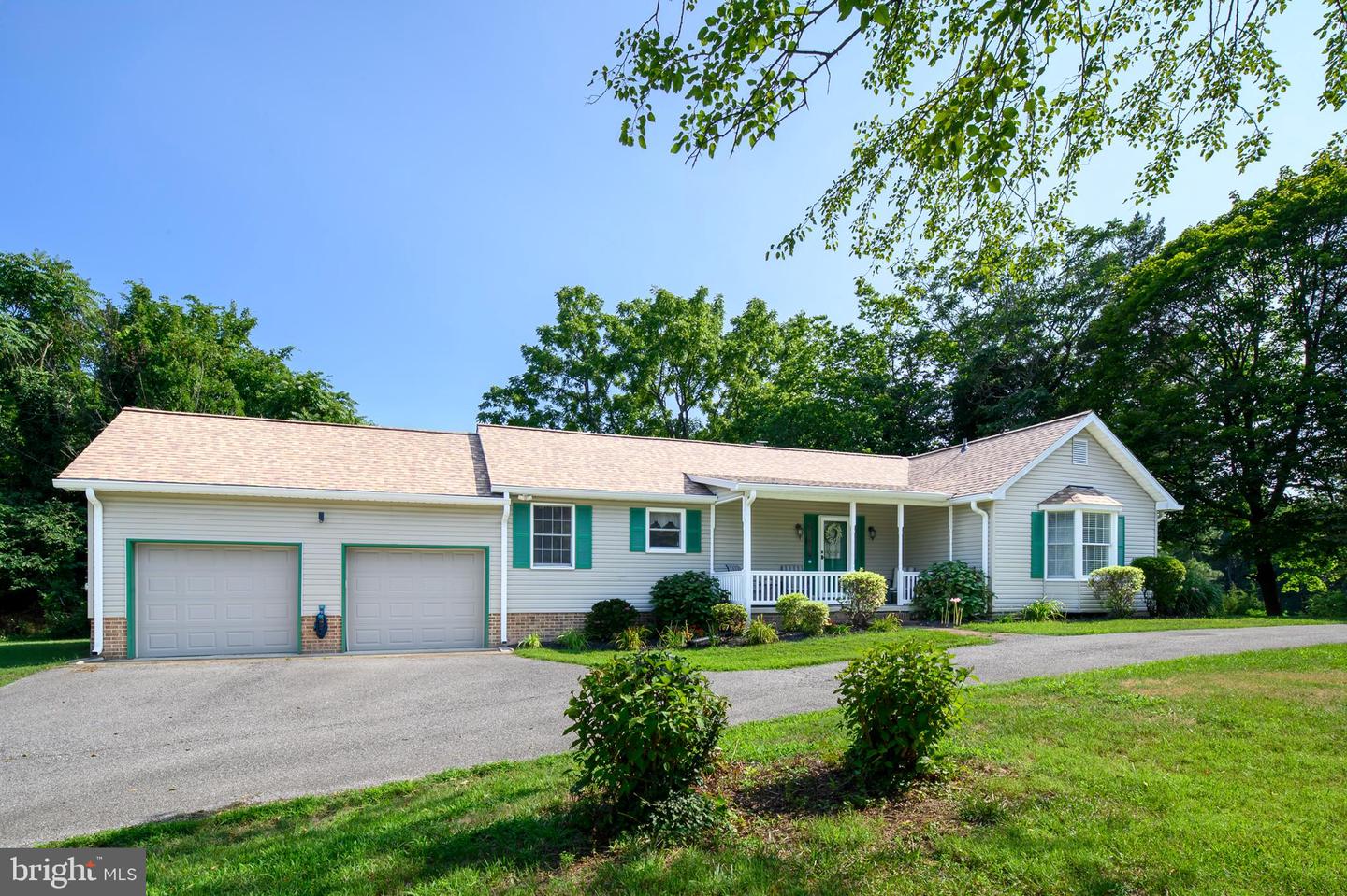 1890 Hallowing Point Rd, Prince Frederick, MD 20678 - MLS MDCA2016990 ...