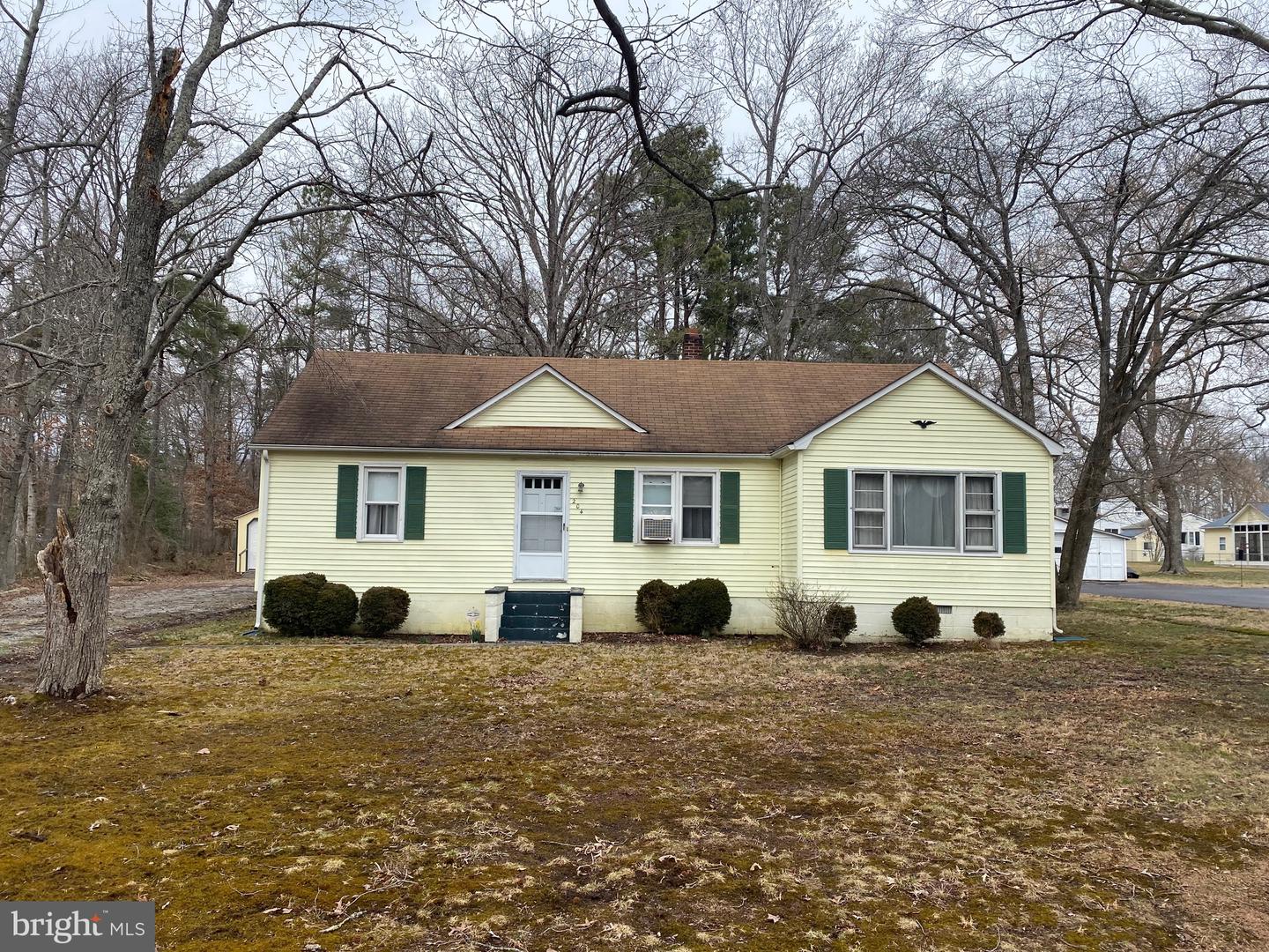 204 W Hawthorne Dr, La Plata, MD 20646 - MLS MDCH2020308 - Coldwell Banker