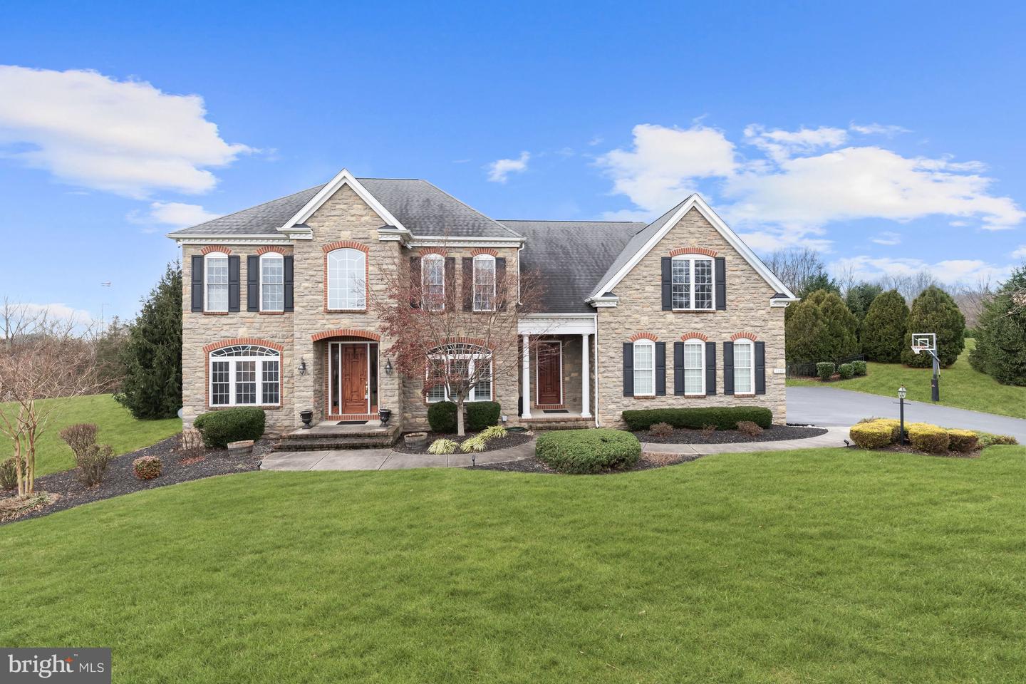 1792 Brookshire Ct, Finksburg, MD 21048 - MLS MDCR2011736 - Coldwell Banker