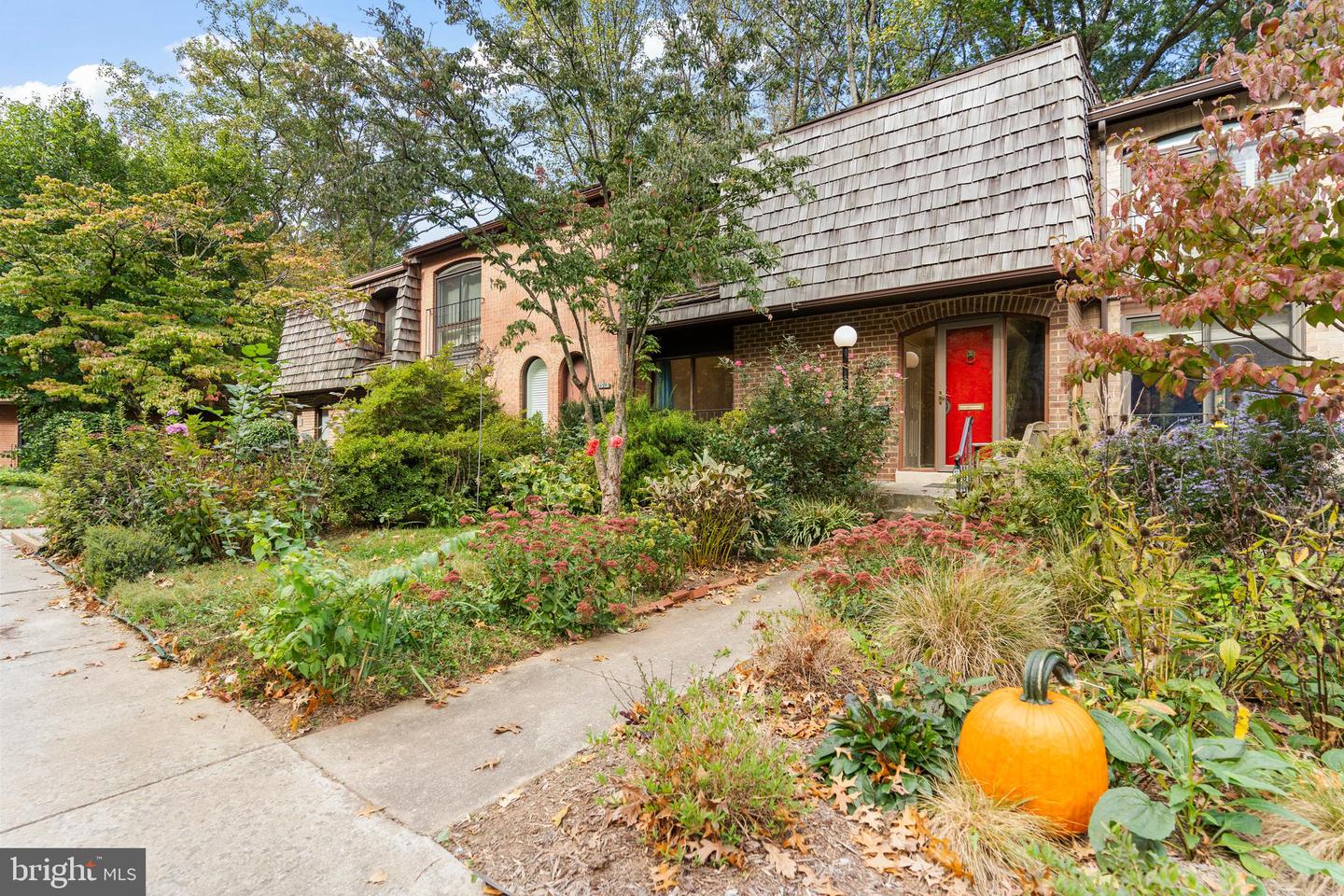 7911 Inverness Ridge Rd, Potomac, MD 20854 - MLS MDMC2150542 - Coldwell ...