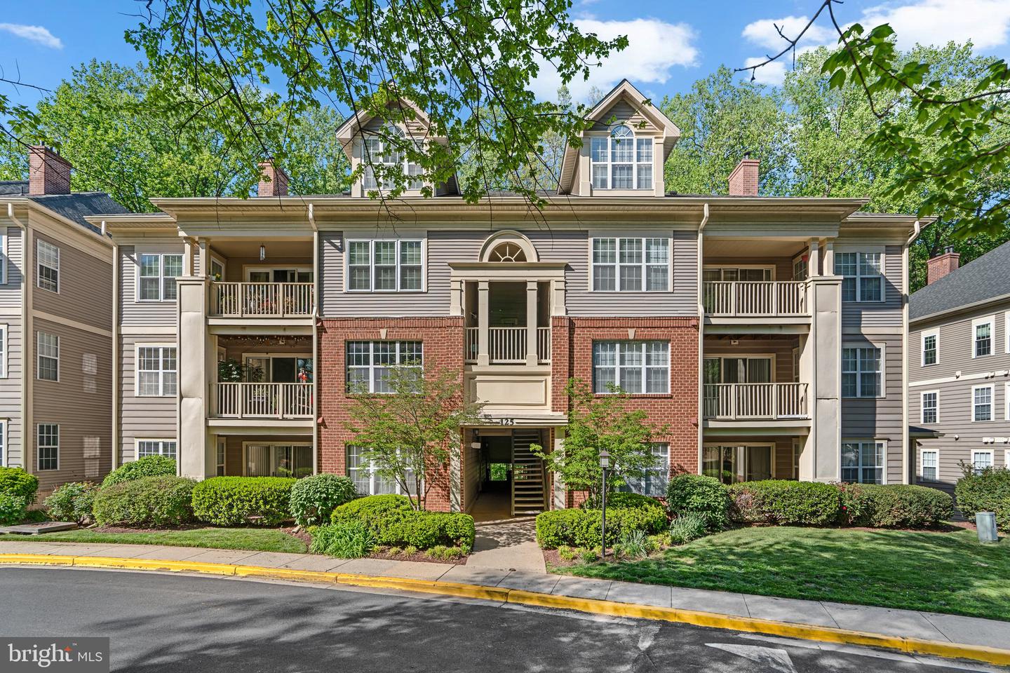 125 Timberbrook Ln #T-2, Gaithersburg, MD 20878 - MLS MDMC2175908 ...