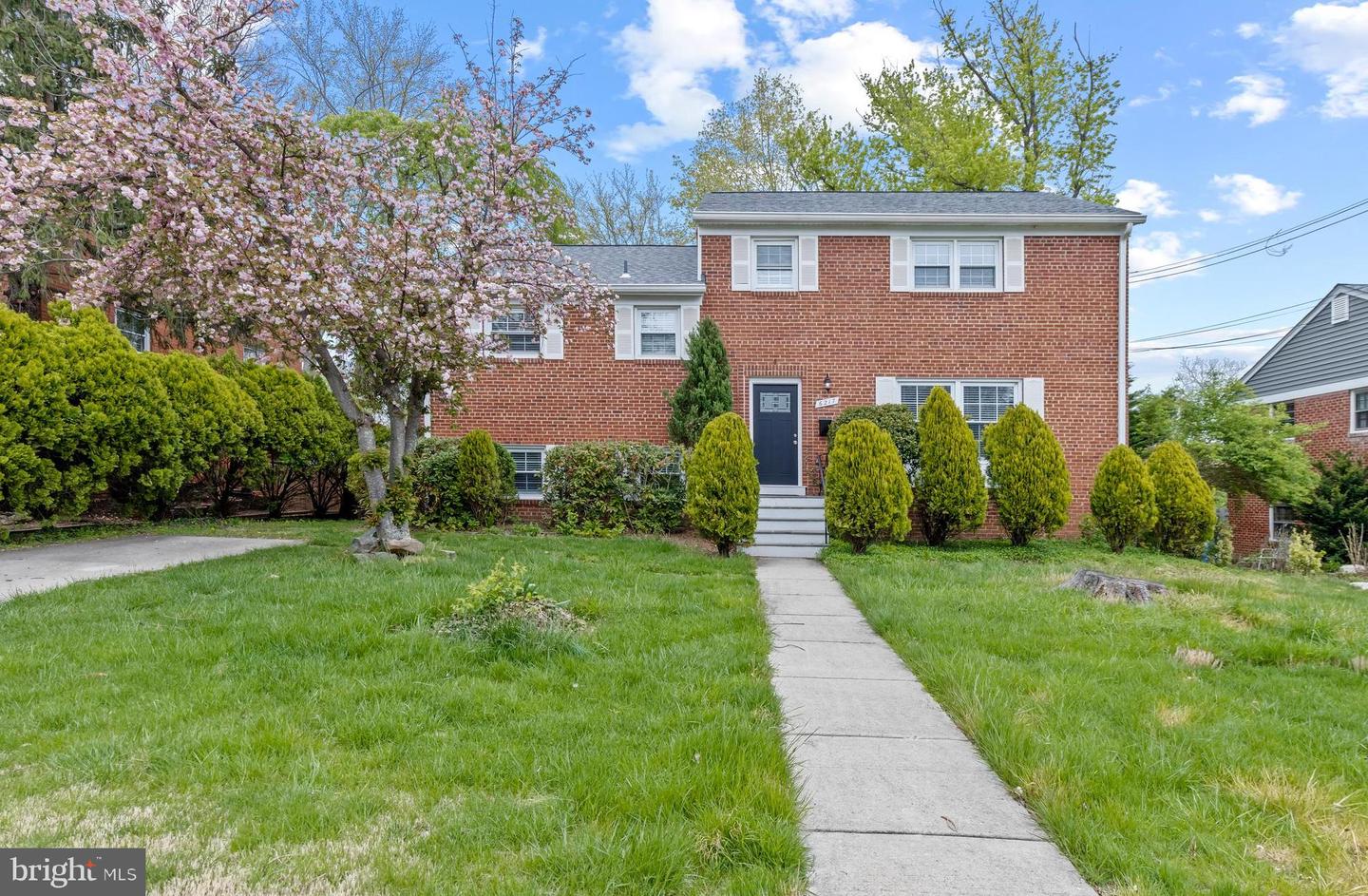 6217 Stoneham Rd, Bethesda, MD 20817 - MLS MDMC2201684 - Coldwell Banker