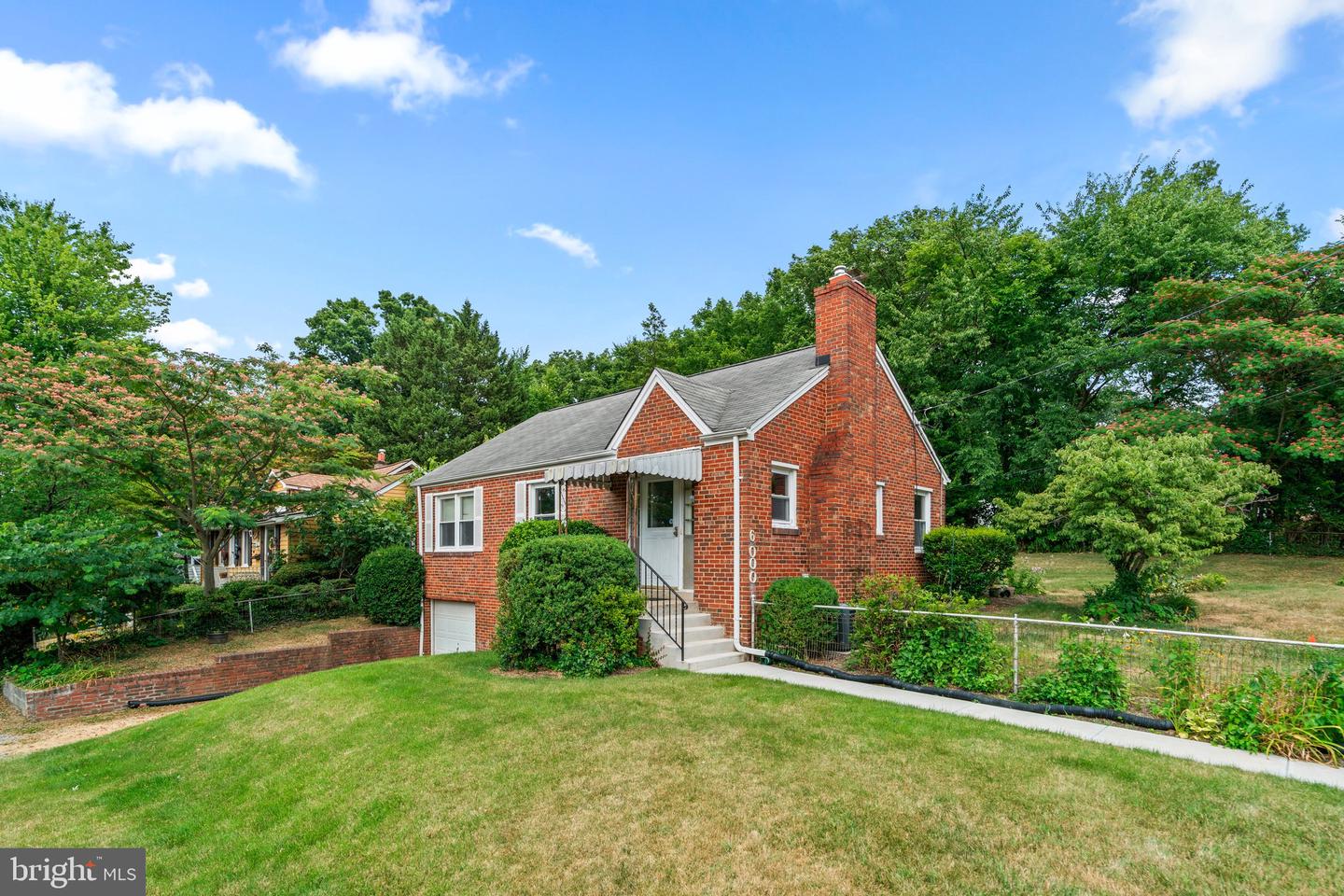 6000 Quintana St, Riverdale, MD 20737 - MLS MDPG2116678 - Coldwell Banker