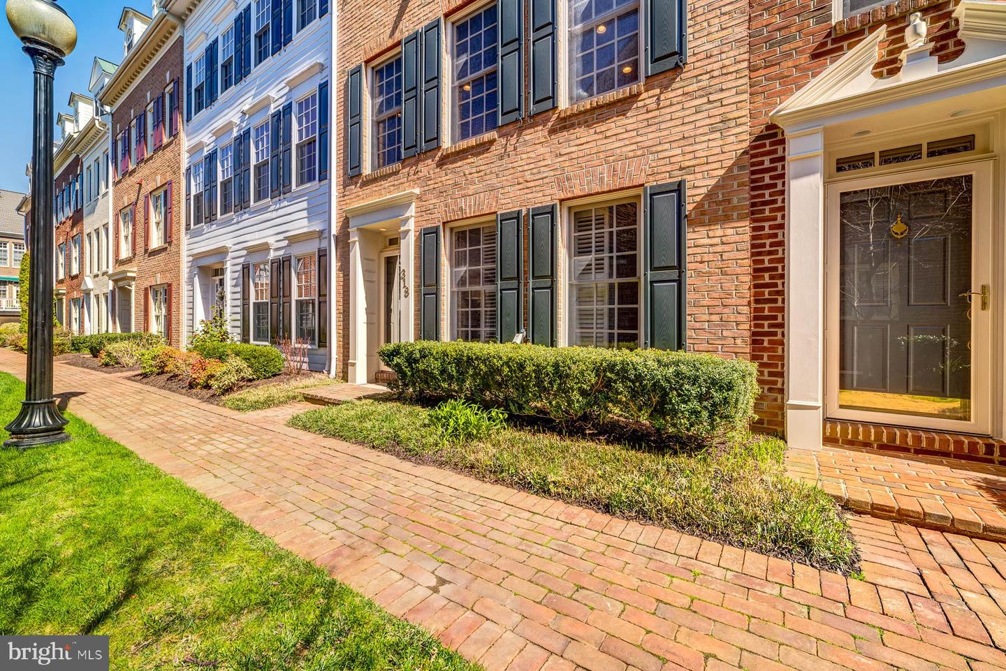318 S Fayette St, Alexandria, VA 22314 - MLS VAAX2021884 - Coldwell Banker