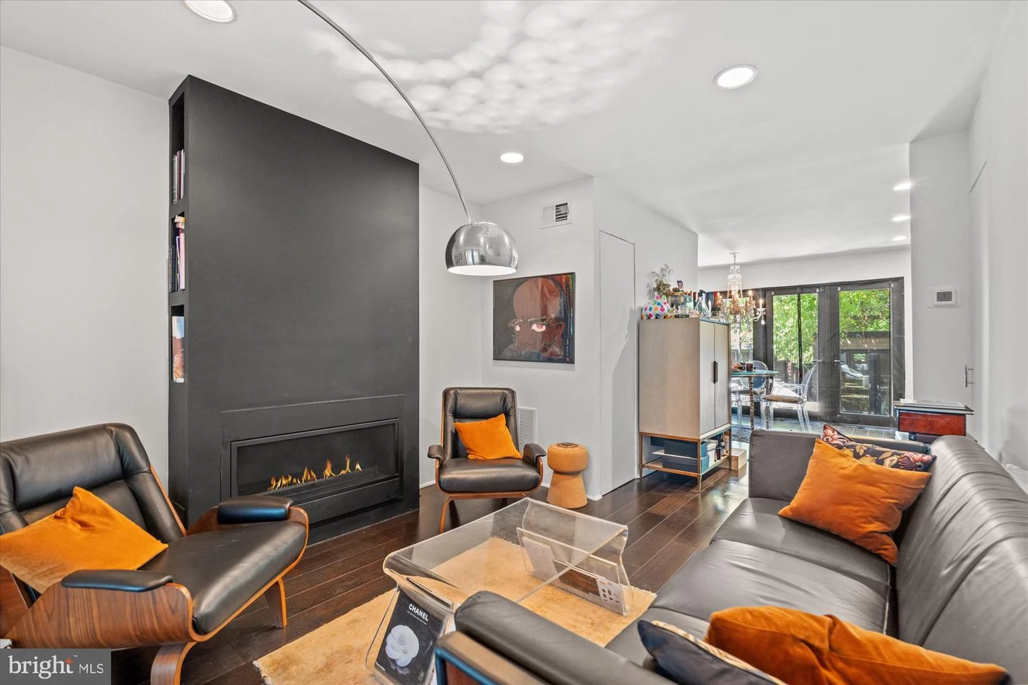 1323 Pendleton St, Alexandria, VA 22314 - MLS VAAX2037992 - Coldwell Banker