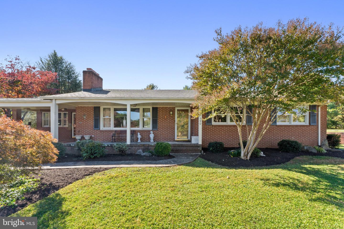 590 Fauquier Rd, Warrenton, VA 20186 - MLS VAFQ2010494 - Coldwell Banker