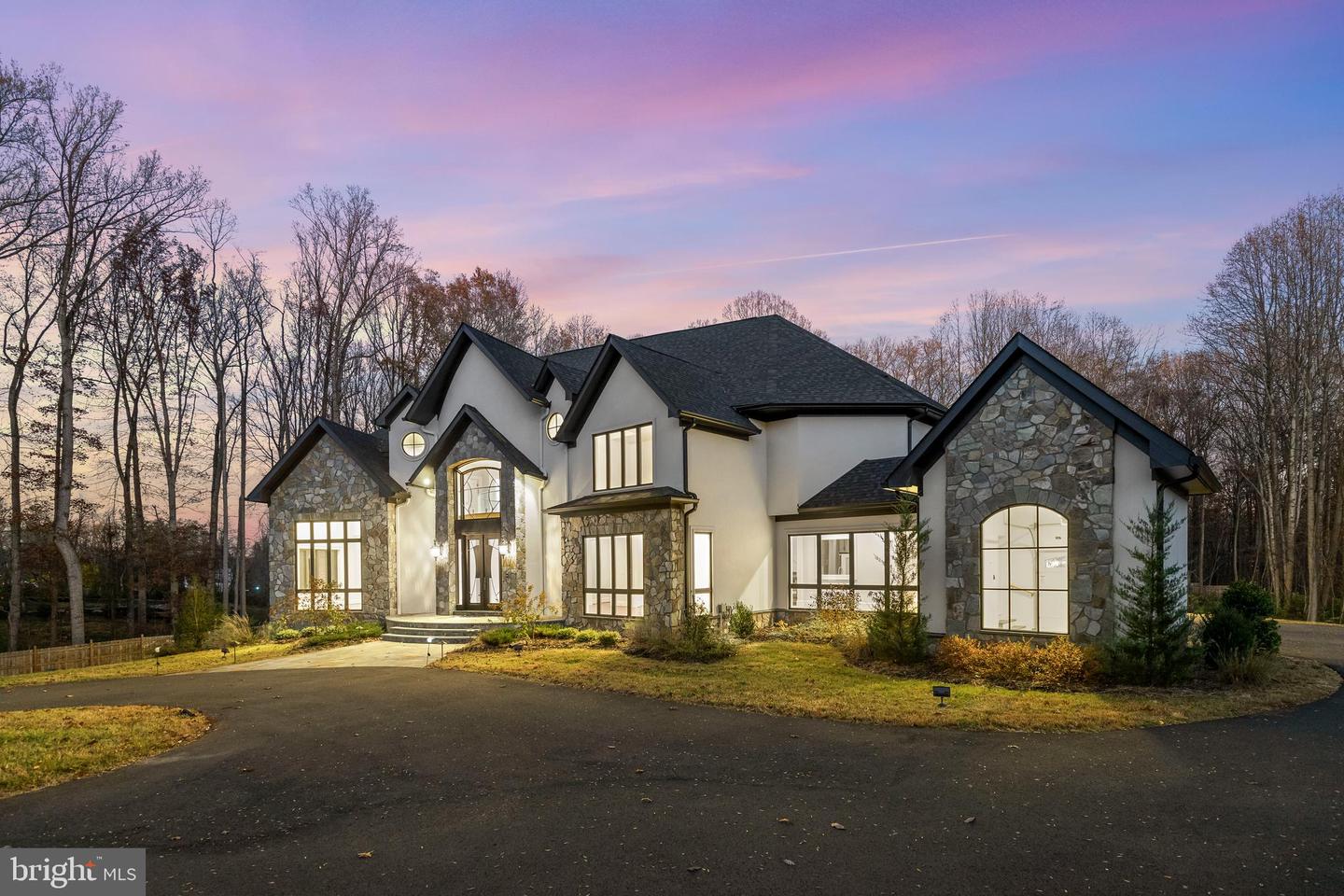 2035 Hunter Mill Rd, Vienna, VA 22181 - MLS VAFX2102204 - Coldwell Banker