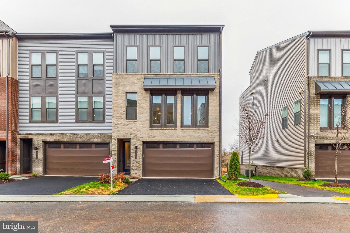2625 Velocity Rd, Herndon, VA 20171 - MLS VAFX2106404 - Coldwell Banker 2625 Velocity Rd, Herndon, VA 20171 - MLS VAFX2106404 - Coldwell Banker