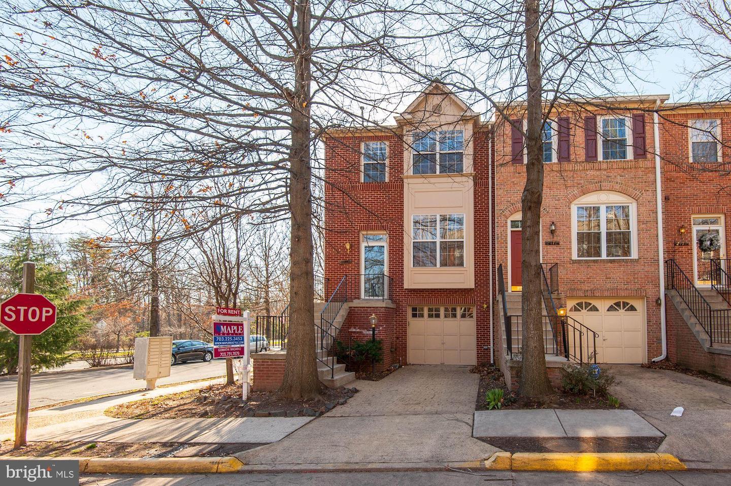 2414 Hay Rake Ct, Herndon, VA 20171 - MLS VAFX2124562 - Coldwell Banker