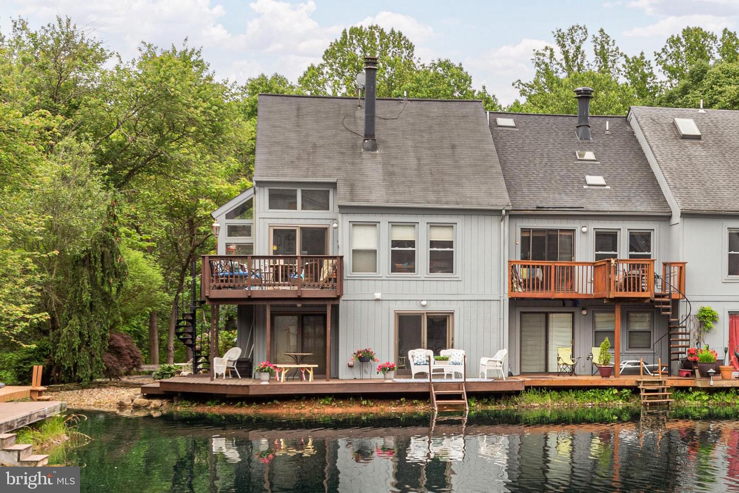 11150 Glade Dr, Reston, VA 20191 - MLS VAFX2204580 - Coldwell Banker