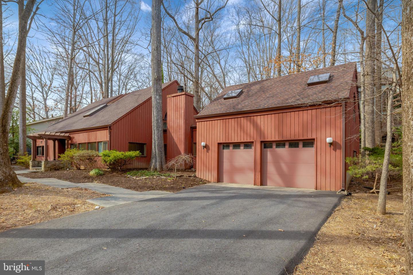 1941 Upper Lake Dr, Reston, VA 20191 - MLS VAFX2227684 - Coldwell Banker