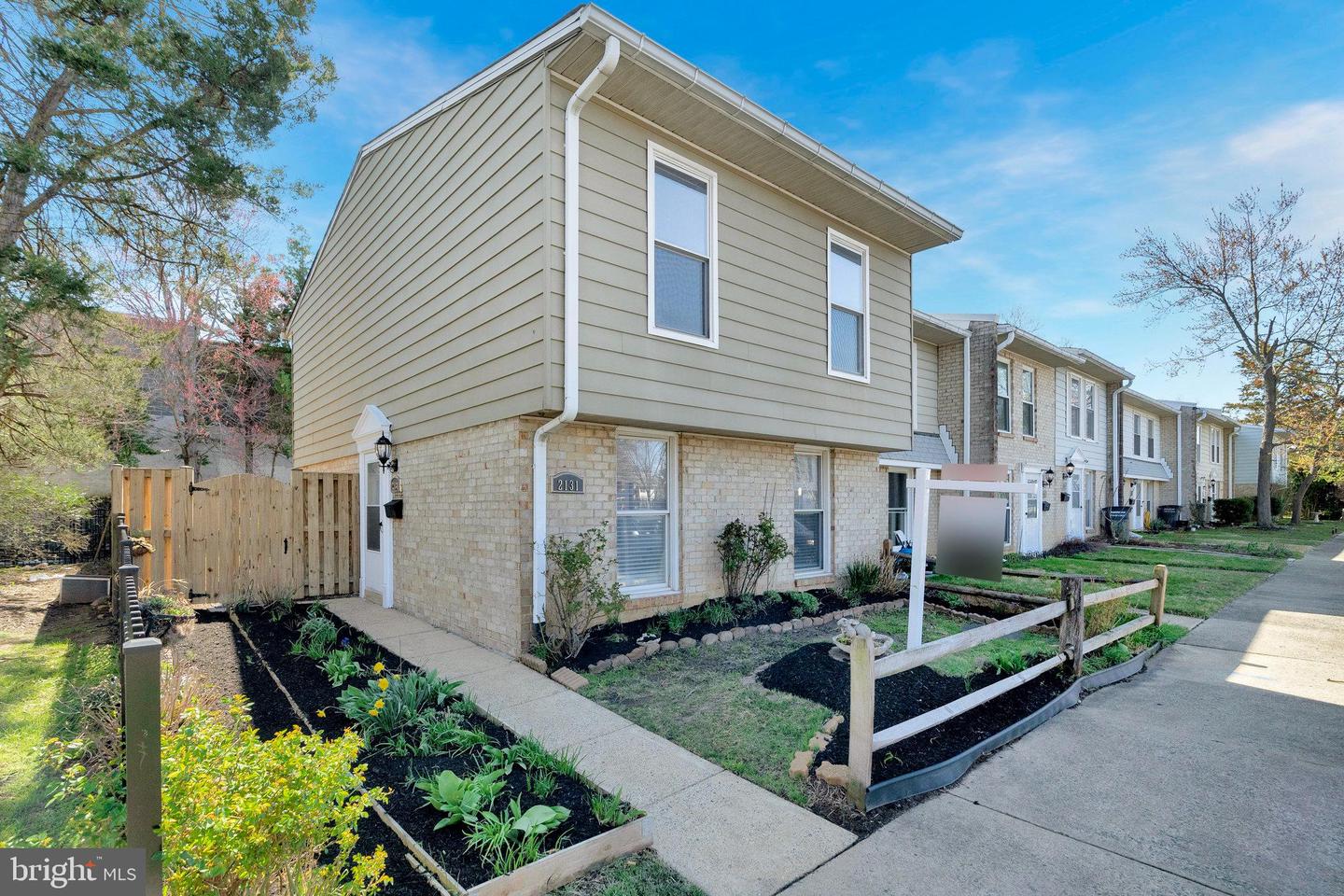 2131 Ferguson Pl, Herndon, VA 20170 - MLS VAFX2228000 - Coldwell Banker