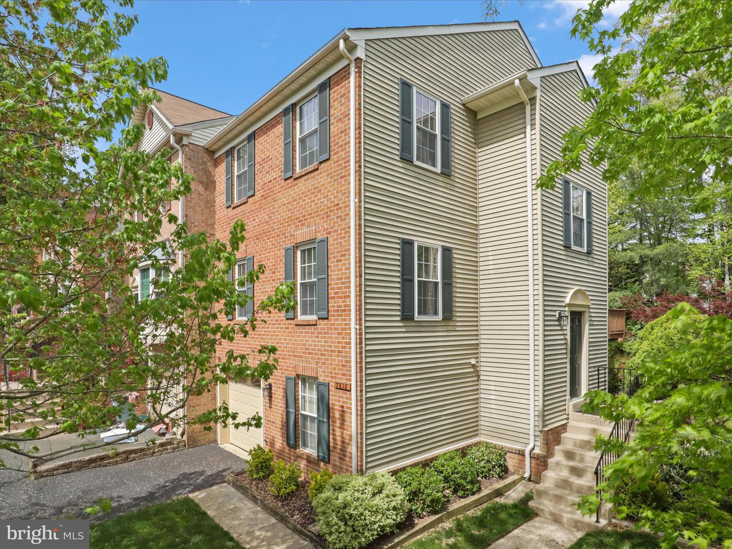 7816 Solomon Seal Dr, Springfield, VA 22152 - MLS VAFX2236538 ...