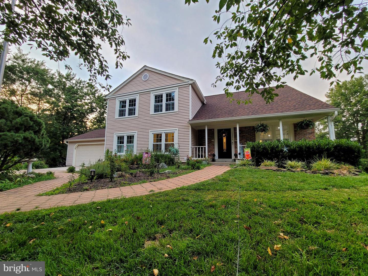 15226 Philip Lee Rd, Chantilly, VA 20151 - MLS VAFX2240162 - Coldwell ...