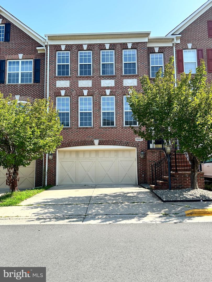 13052 Greg Roy Ln, Herndon, VA 20171 - MLS VAFX2243524 - Coldwell Banker
