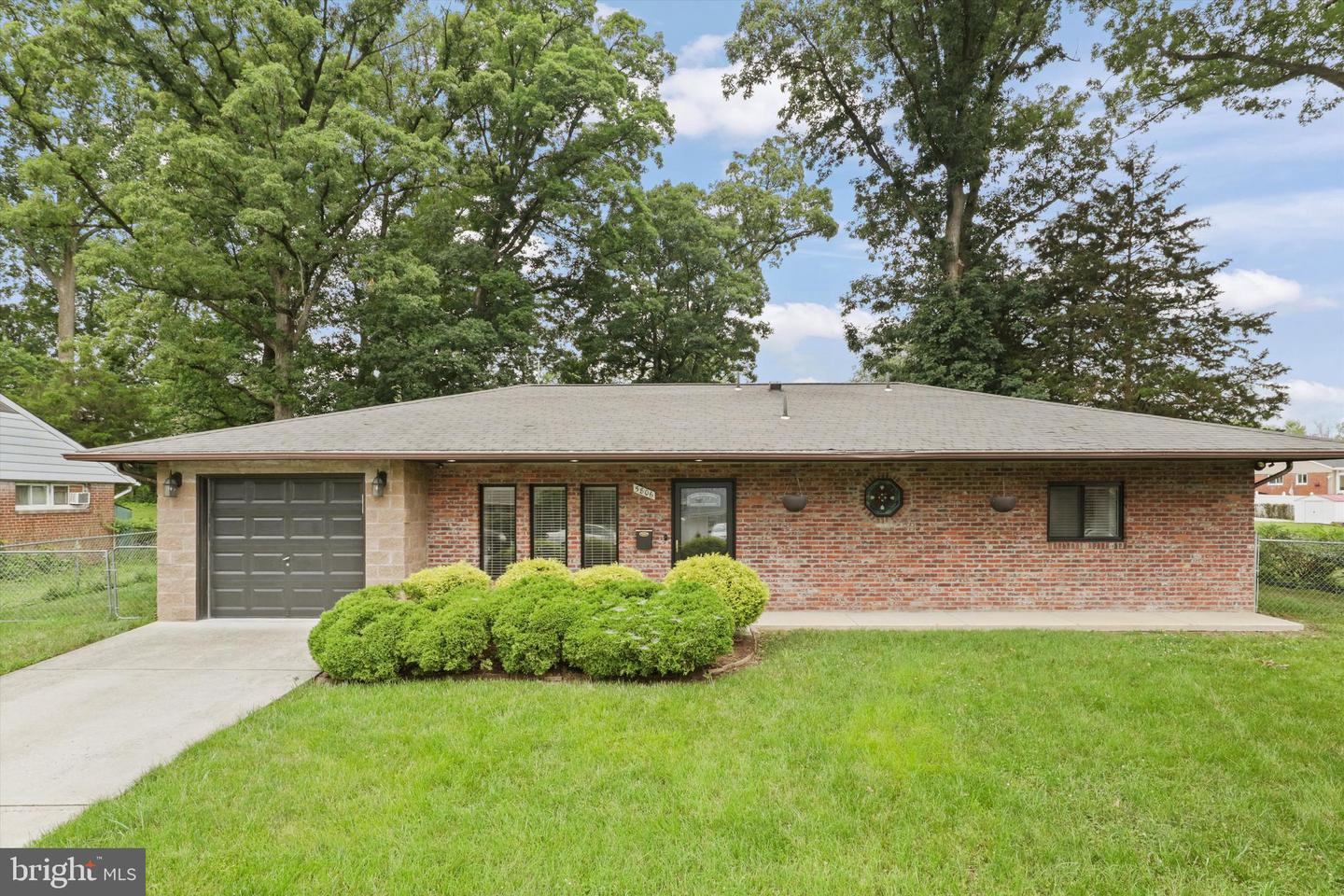 5806 Craig St, Springfield, VA 22150 - MLS VAFX2247940 - Coldwell Banker