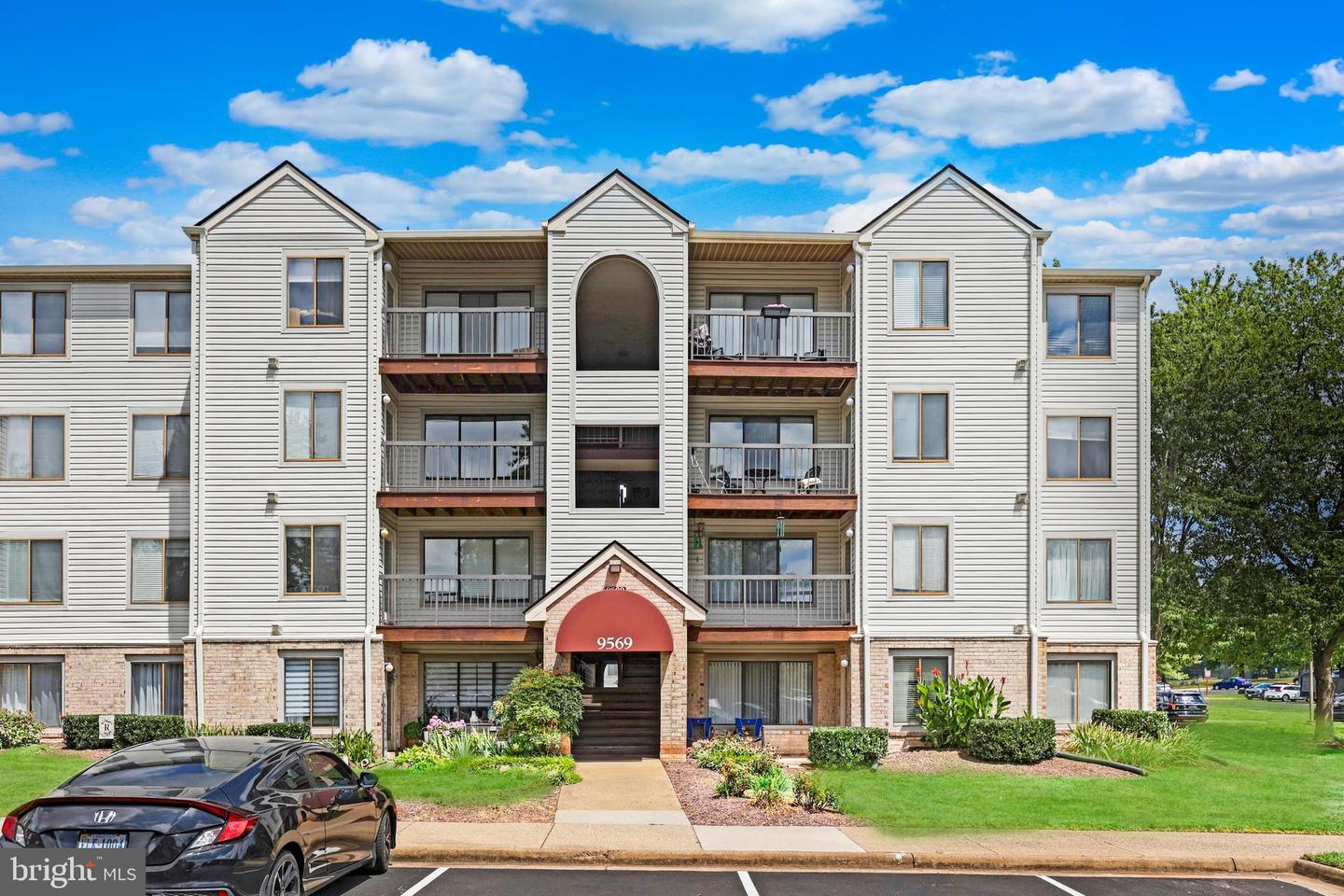 9569 Coggs Bill Dr #302, Manassas, VA 20110 - MLS VAMN2009080 ...
