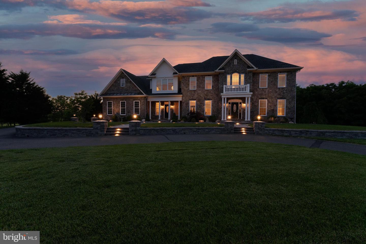 10910 Deer Meadow Ct, Nokesville, VA 20181 - MLS VAPW2051950 - Coldwell ...