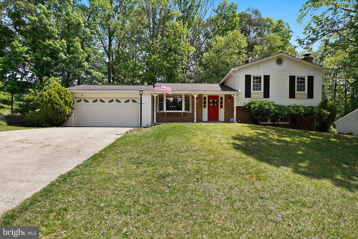 12505 Hedges Run Dr, Woodbridge, VA 22192 - MLS VAPW2070100 - Coldwell ...