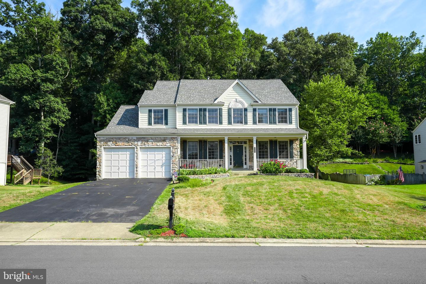 11665 Crest Maple Dr, Woodbridge, VA 22192 - MLS VAPW2074136 - Coldwell ...