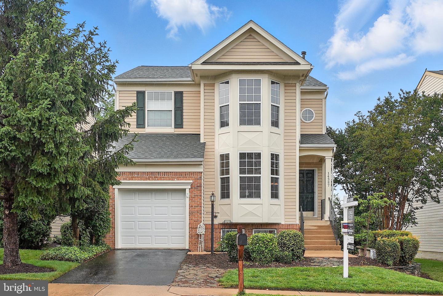 14387 Newbern Loop, Gainesville, VA 20155 - MLS VAPW2097638 - Coldwell ...