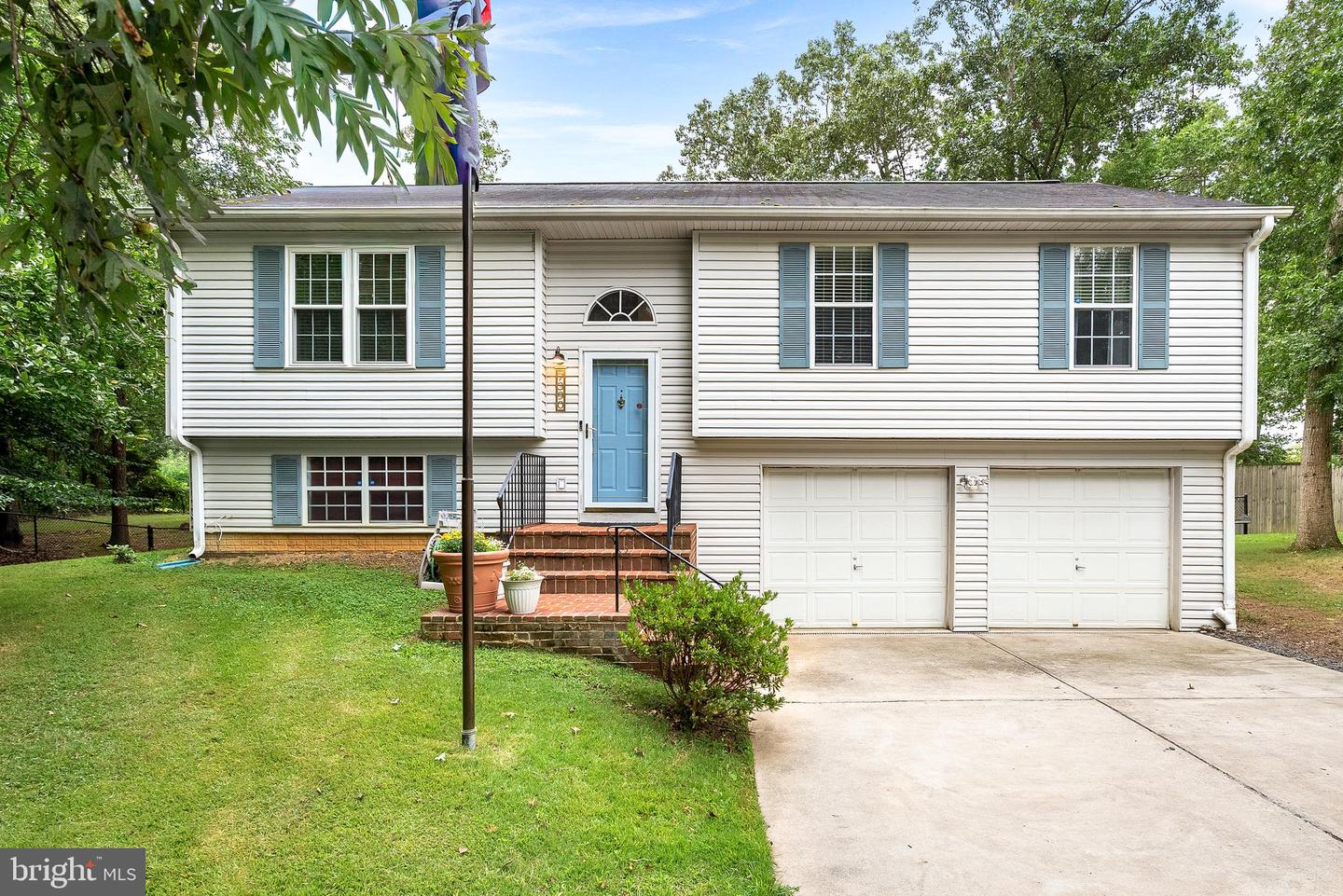7390 Lake Dr, Manassas, VA 20111 - MLS VAPW2106084 - Coldwell Banker
