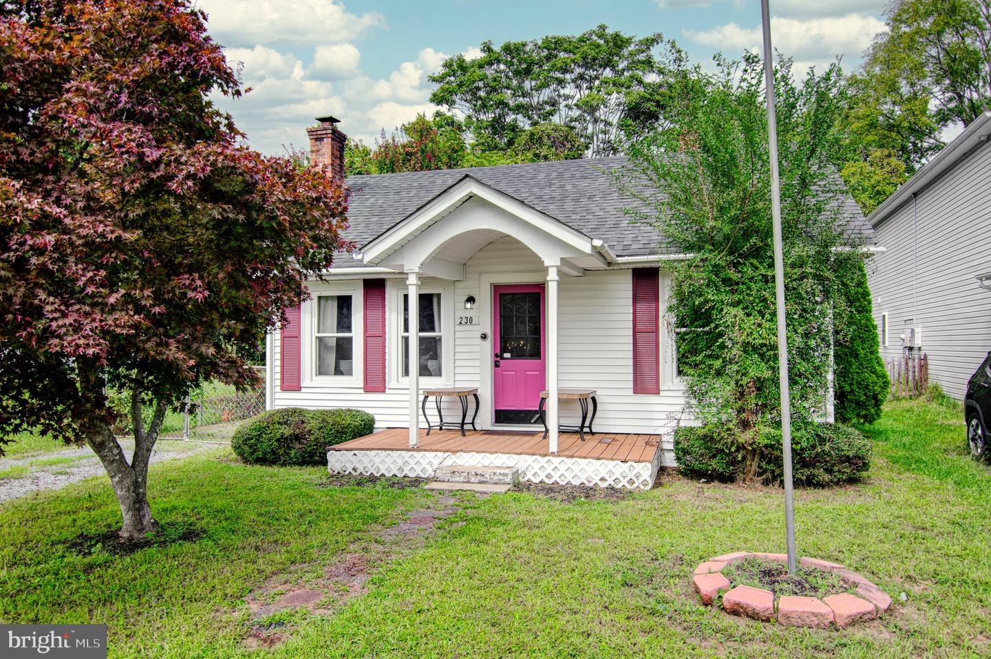 230 Bend Farm Rd, Fredericksburg, VA 22408 - MLS VASP2027592 - Coldwell ...