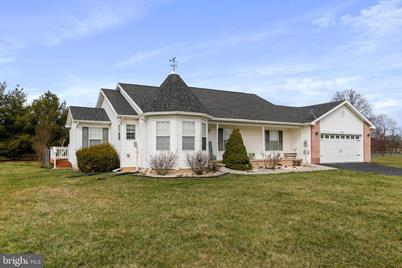 121 Blossom Dr, Martinsburg, WV 25405 - MLS WVBE2027118 - Coldwell Banker