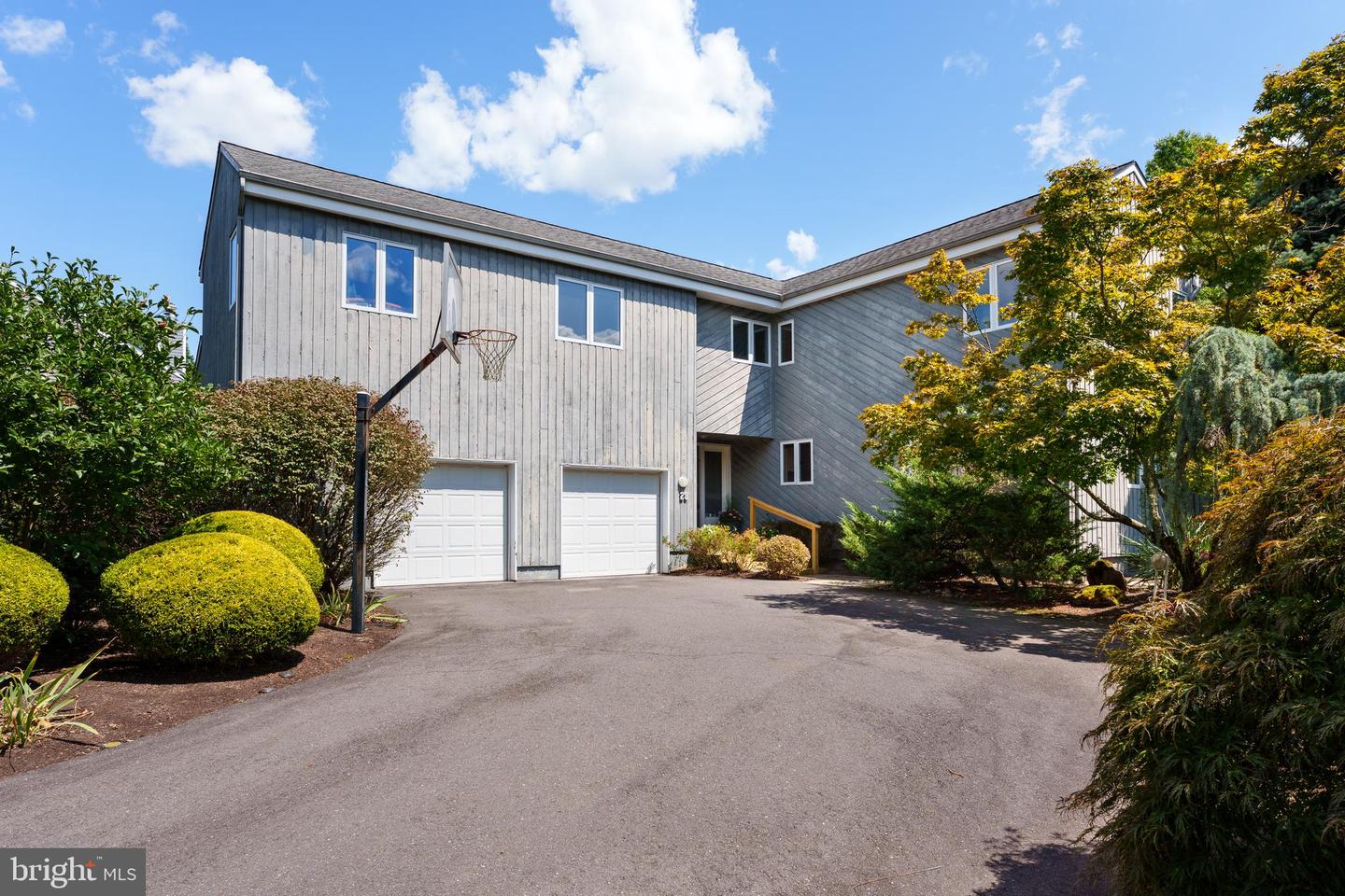 28 Indian Run Rd, Princeton Junction, NJ 08550 - MLS NJME2047596 ...