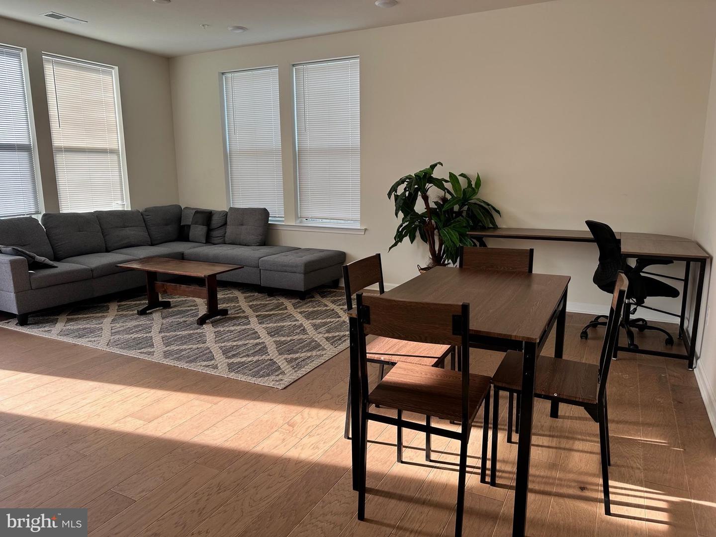 807 Shay Ct, Princeton Junction, NJ 08550 - MLS NJME2050522 - Coldwell ...