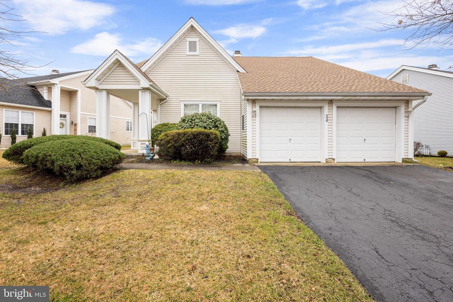 24 Jumping Brook Ln, Barnegat, NJ 08005 - MLS NJOC2024412 - Coldwell Banker