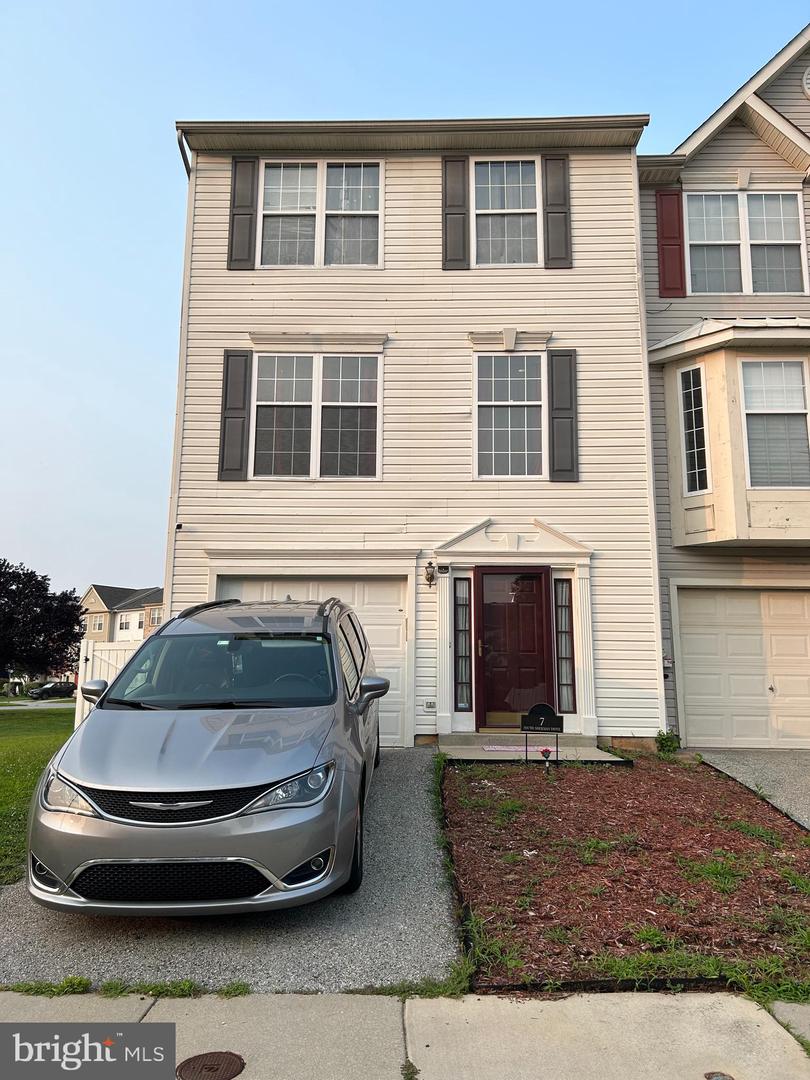 7 S Sherman Dr, Bear, DE 19701 - MLS DENC2046282 - Coldwell Banker