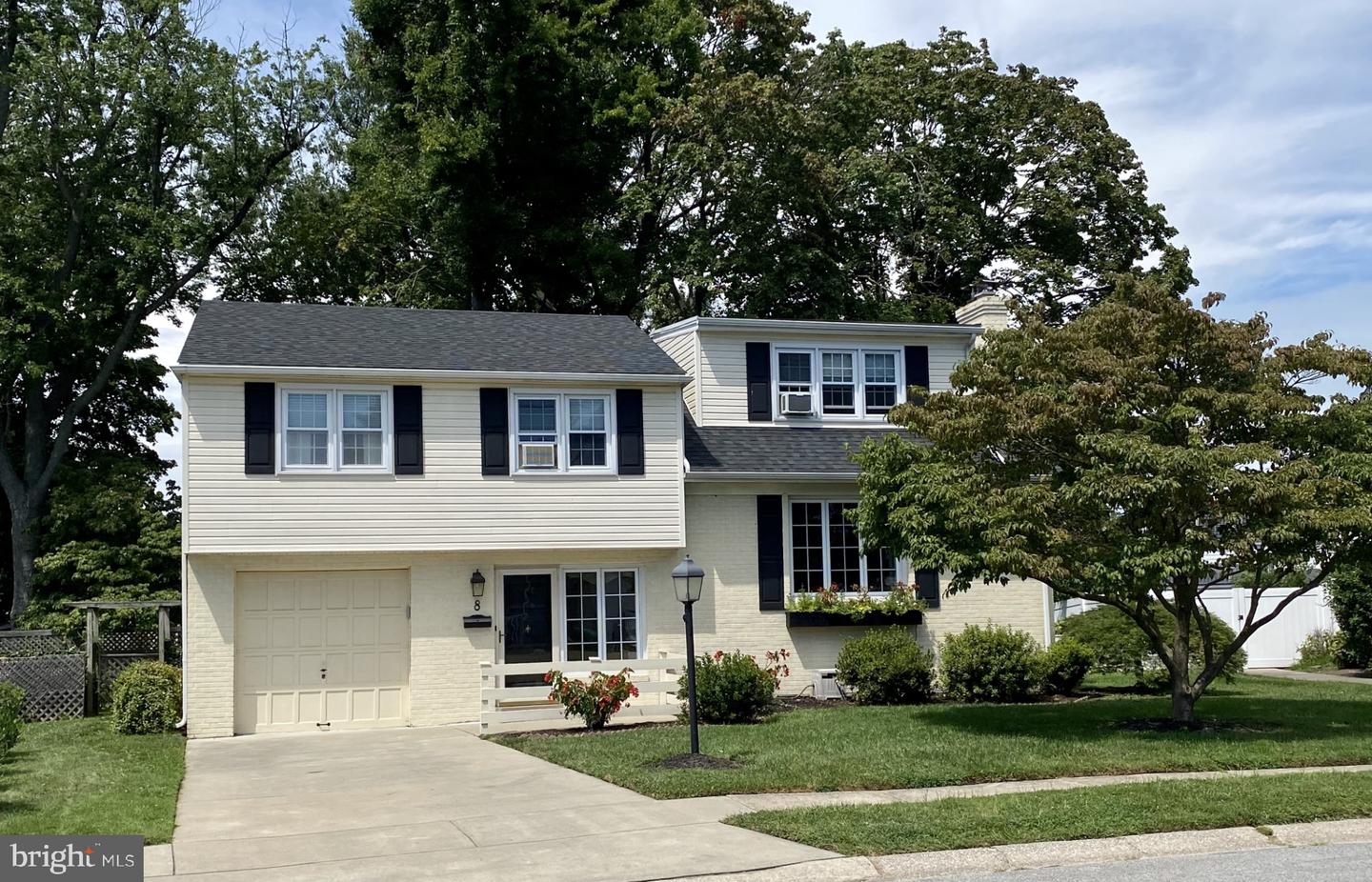 8 N Booth Dr, New Castle, DE 19720 - MLS DENC2048958 - Coldwell Banker