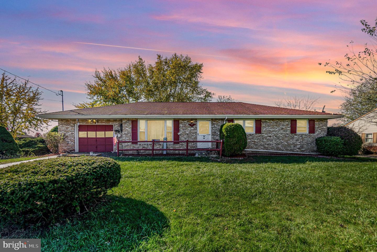 40 Walker Dr, New Oxford, PA 17350 - MLS PAAD2011052 - Coldwell Banker