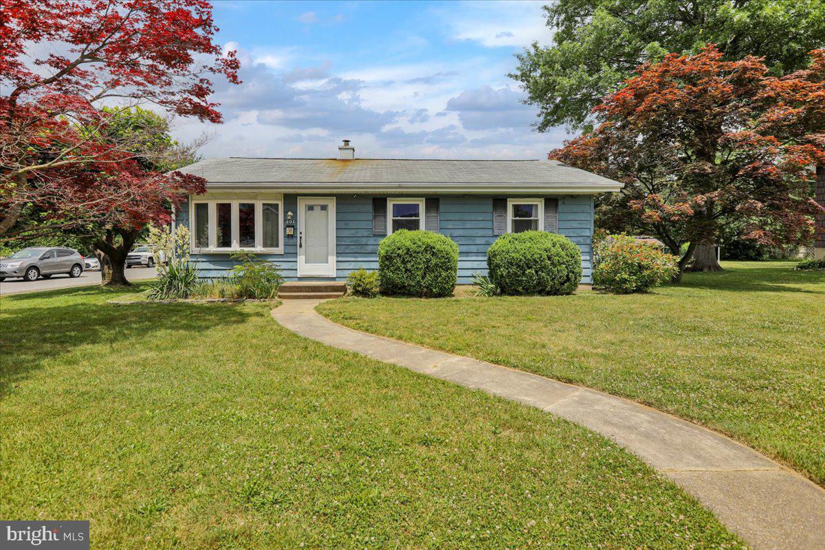 201 E Race St, Fleetwood, PA 19522 - MLS PABK2044428 - Coldwell Banker