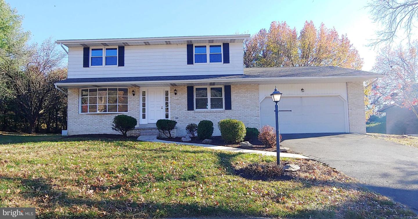 10 Courtleigh Pl, Reading, PA 19606 - MLS PABK2052028 - Coldwell Banker