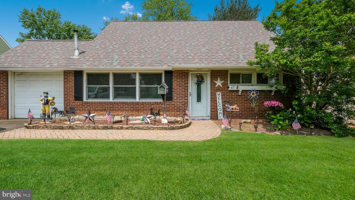 47 Vicar Ln, Levittown, PA 19054 - MLS PABU2050044 - Coldwell Banker